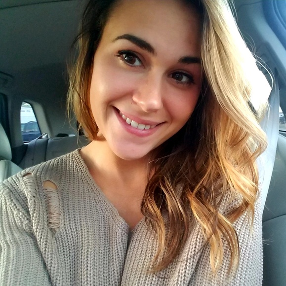 Sarah's Closet (@sarahbear_91) | Poshmark